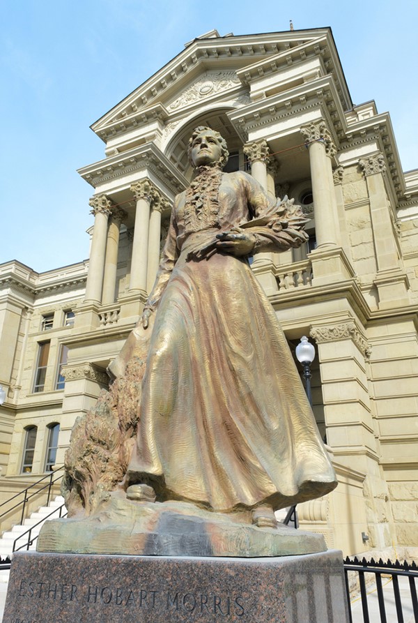 Women Pioneers and Heroines: Past and Present – Anne Litwin